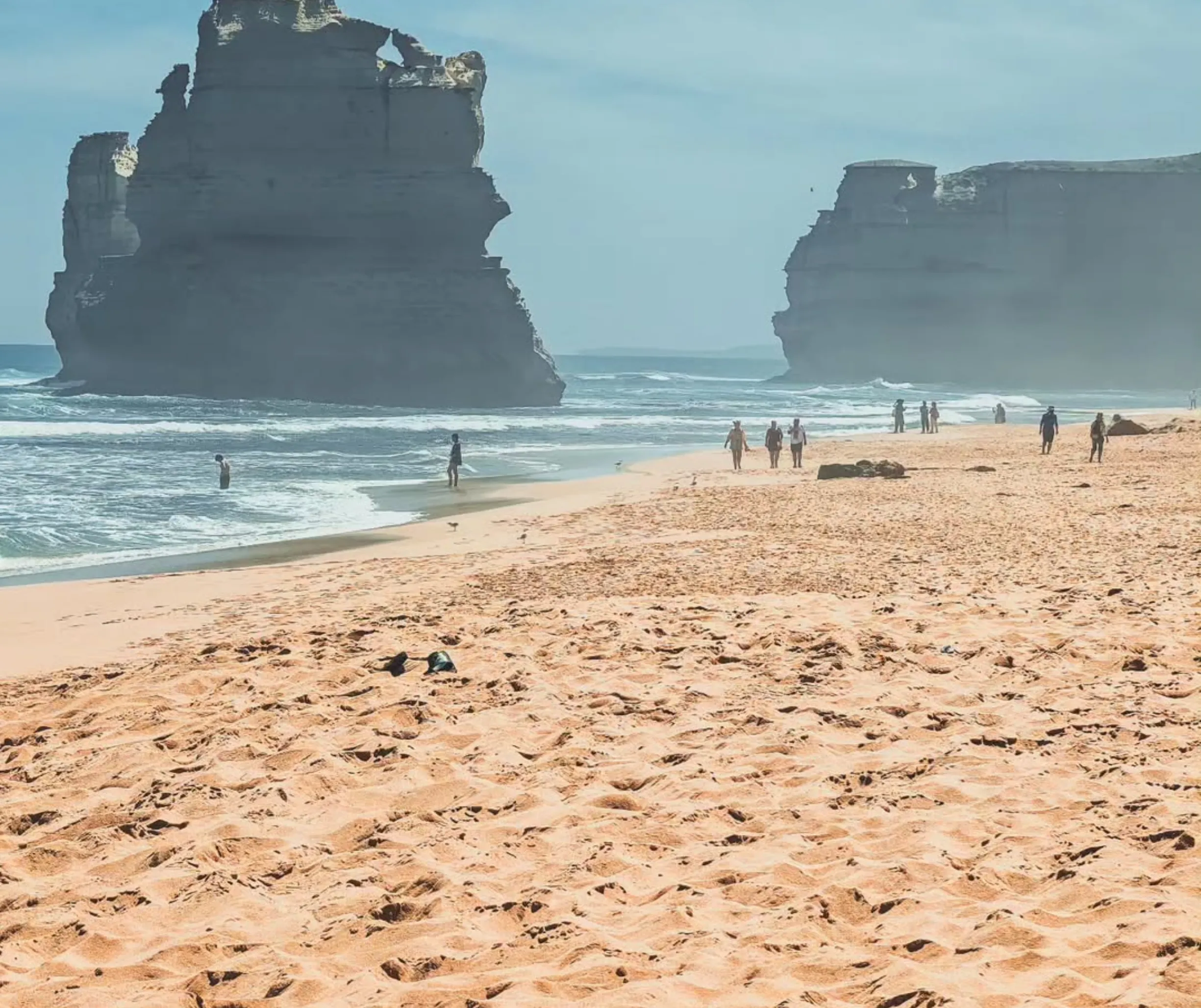 Is There a Bus Along the Great Ocean Road? Routes & Tours
